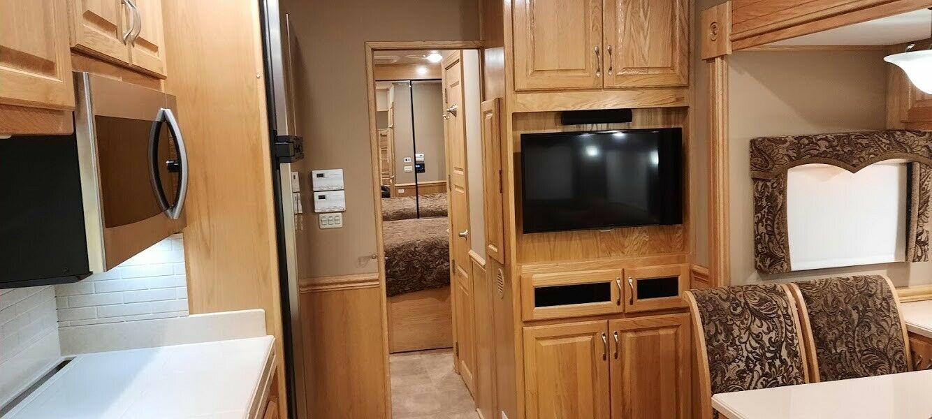 2014 Freightliner Cascadia camper [loaded with everything] for sale