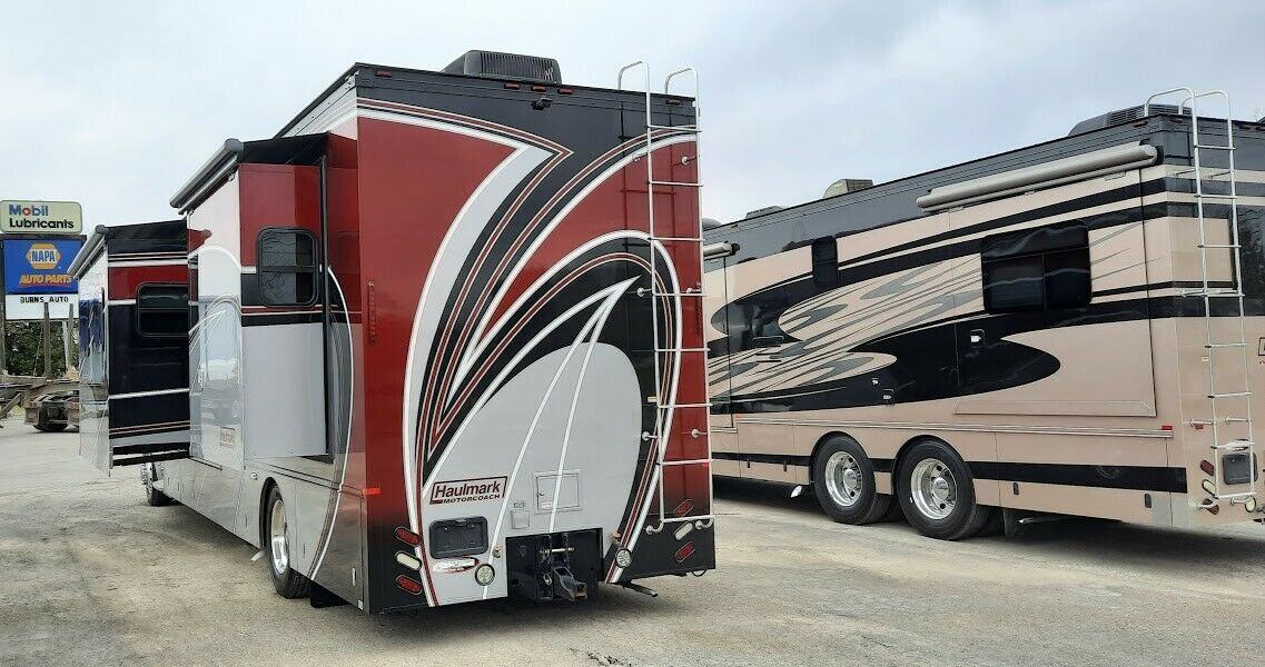 2014 Freightliner Cascadia camper [loaded with everything] for sale