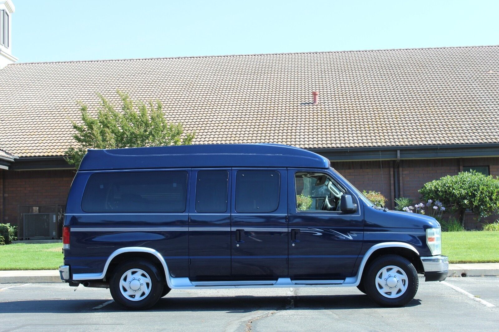 2008 Ford E Series Econoline Explorer camper [high top conversion] for sale