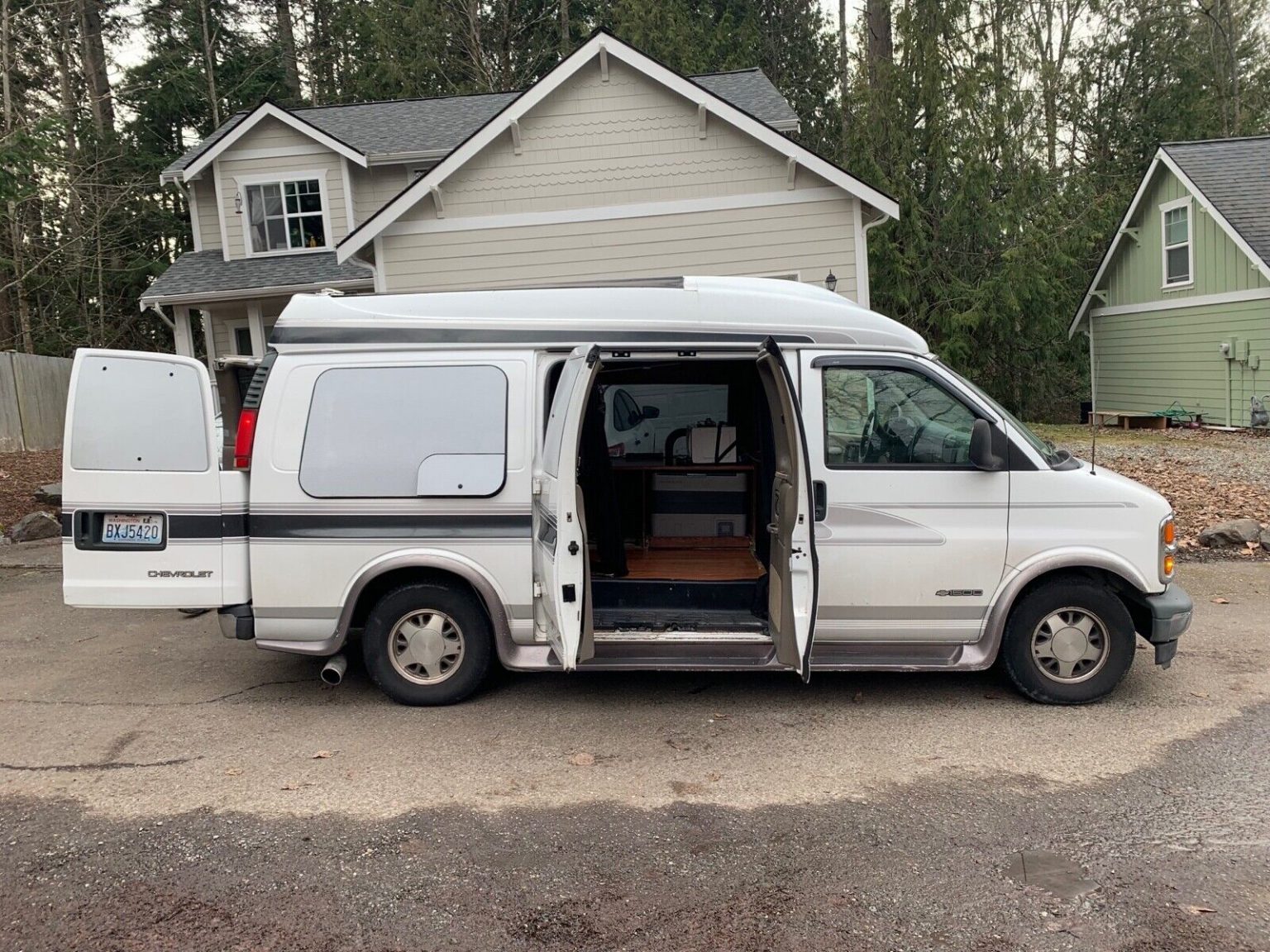 1998 Chevrolet Express camper [new crate engine] for sale