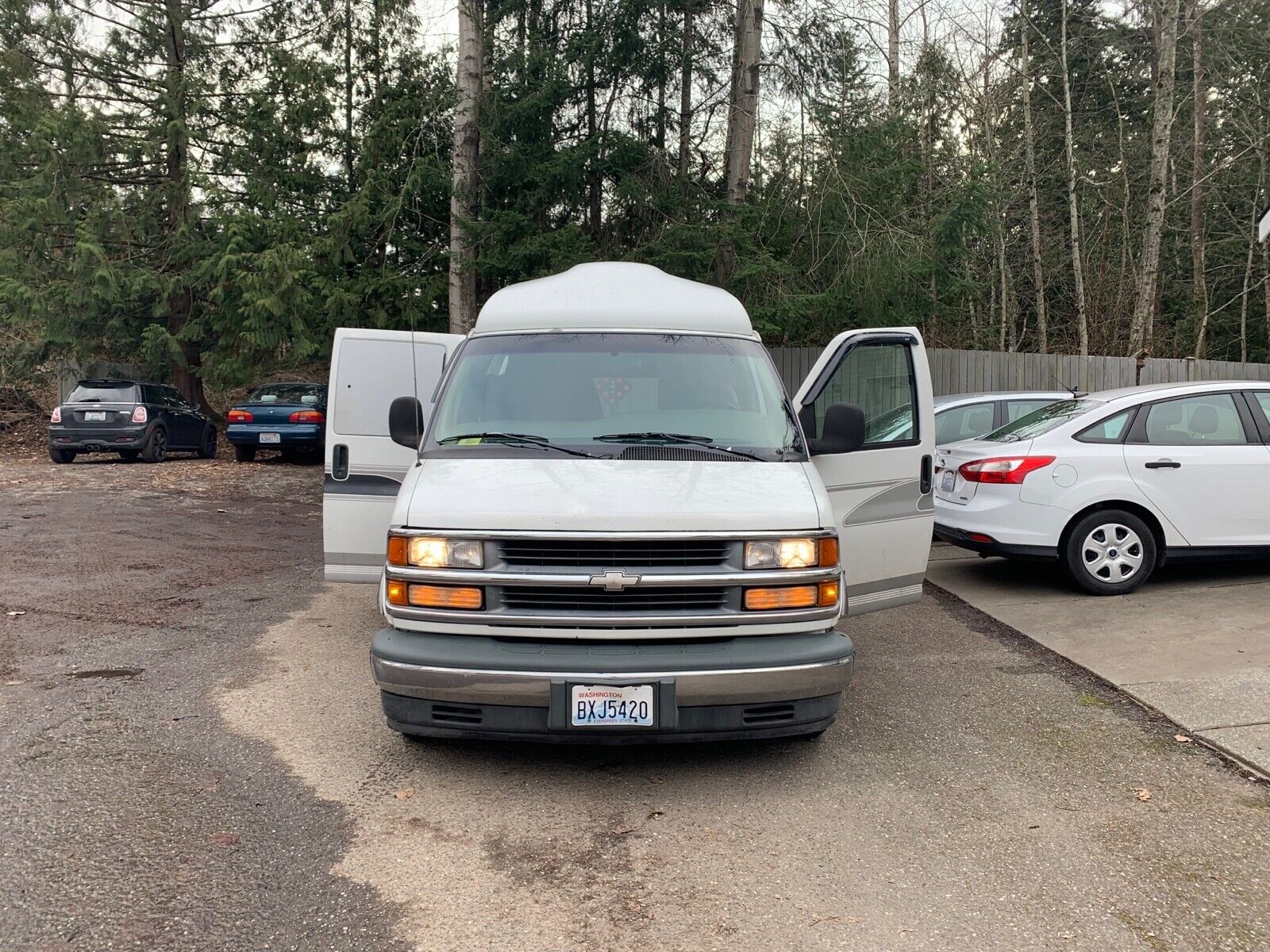 1998 Chevrolet Express camper [new crate engine] for sale