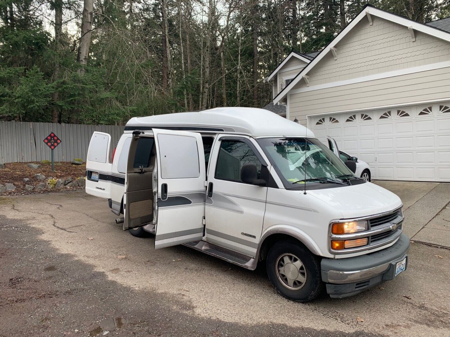 1998 Chevrolet Express camper [new crate engine] for sale